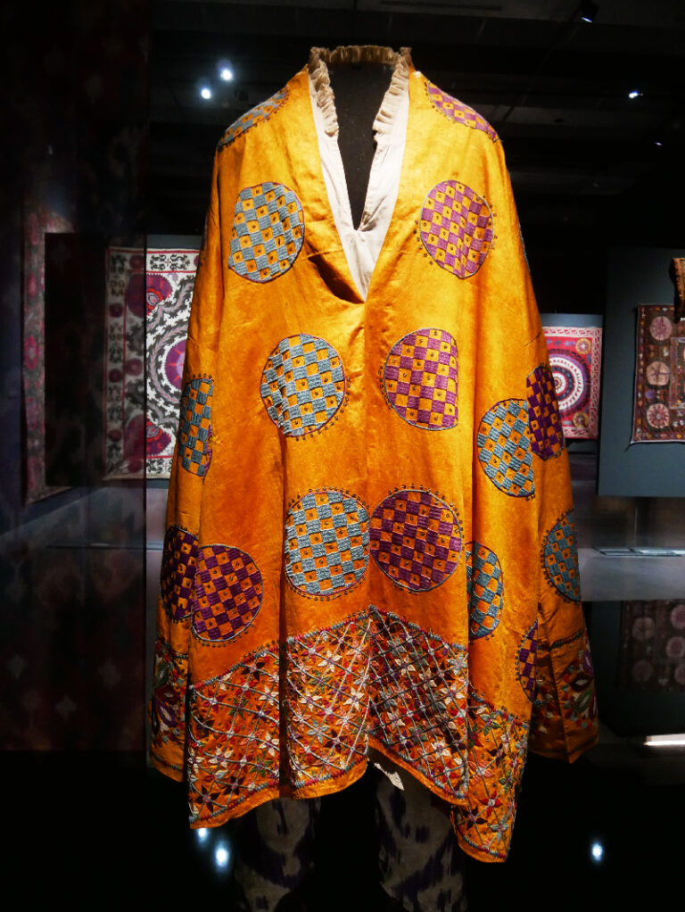 On the roads of Samarkand – Wonders of silk and gold – Textile Forum Blog